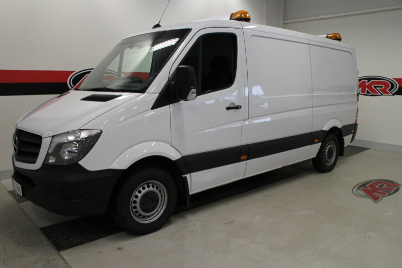 Vaihtoautot ja käytetyt autot | Auto- ja koneliike AKR